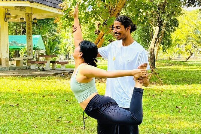 Lumphini Park 1 Hour Yoga Experience in Bangkok - Key Points