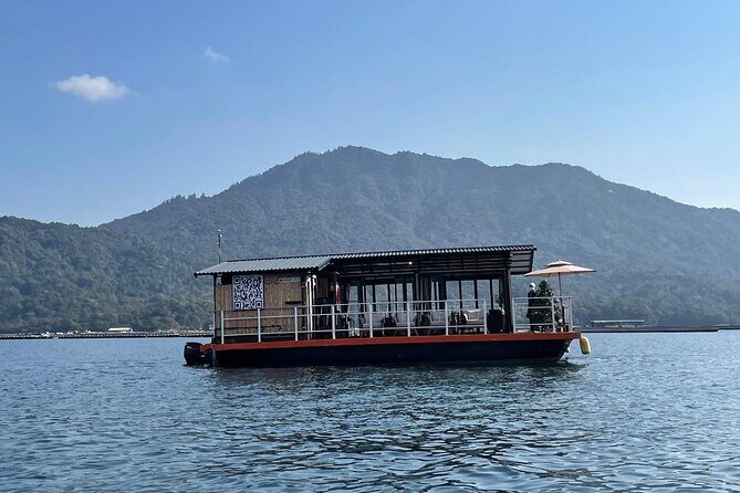 Lunch on Raft-Style Boat HANAIKADA on the west coast of Miyajima - FAQs