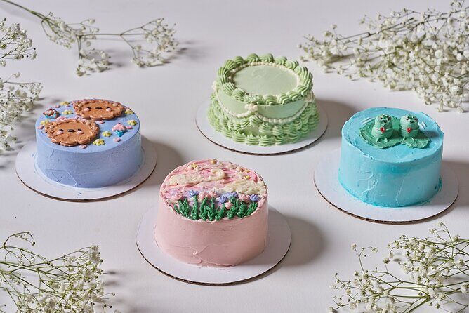 Lunchbox Cake Experience - A Playful Twist on Baking: The Lunchbox Cake Experience in New York City