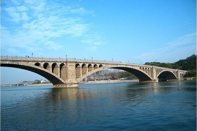 Luoyang Private Day tour to Longmen Grottoes and Shaolin temple - An In-Depth Look at the Itinerary