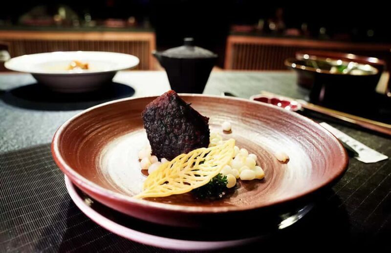 Luoyang: Tang Dynasty Feast with Hanfu Makeup & Show - Who Will Love This Experience?