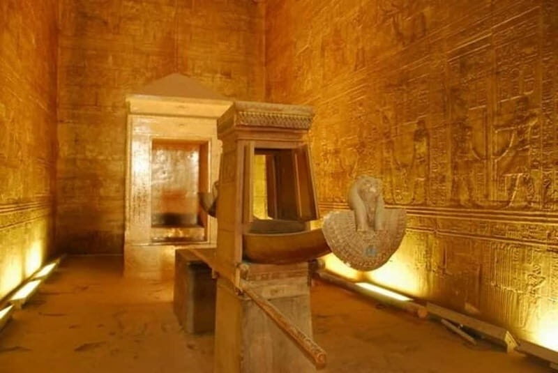 Luxor Day Tour Visit Edfu and Kom Ombo With Transfers - What Travelers Say: Authentic Perspectives