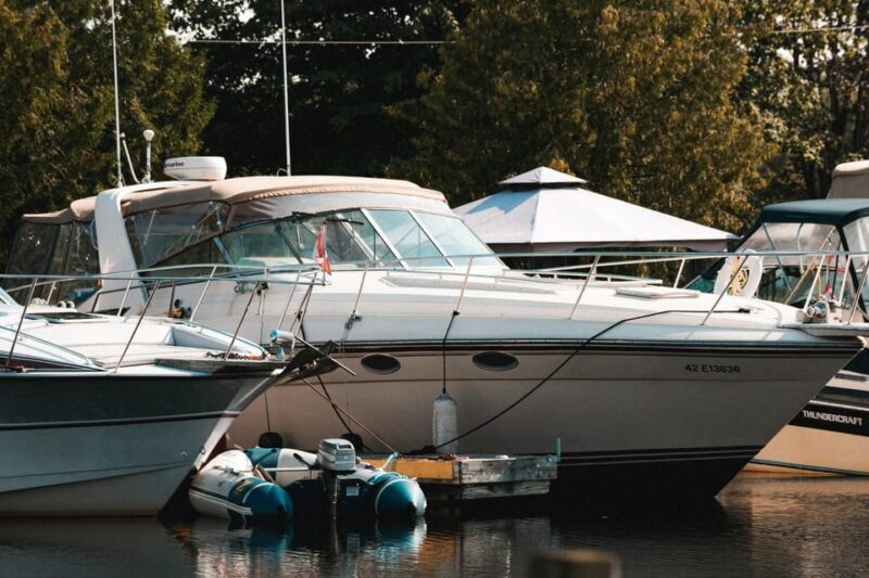 Luxurious 40ft Yacht Charter - Whats Included in the Price