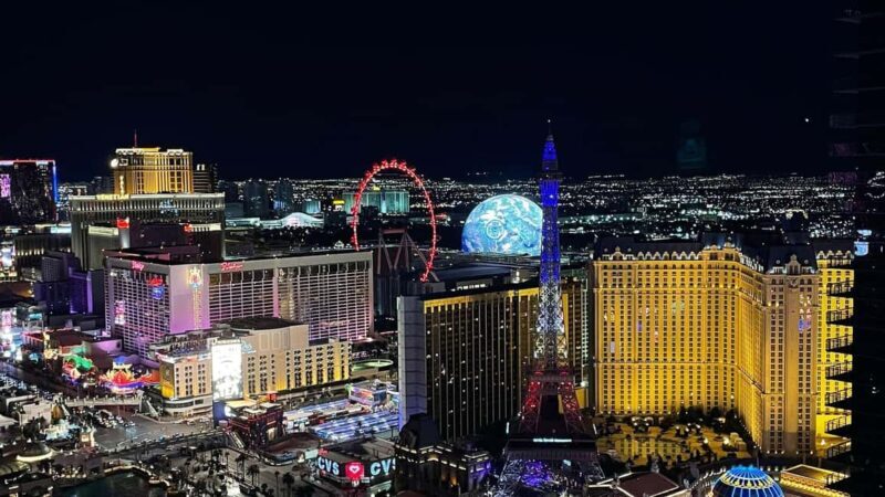 Luxurious Las Vegas Night Tour in a Mercedes Sprinter Limo - Key Points