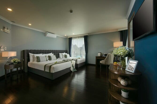 Luxury 2D1N Ha Long and Lan Ha Bay Cruise with 2-Way Transfer - A Full Breakdown of the Experience
