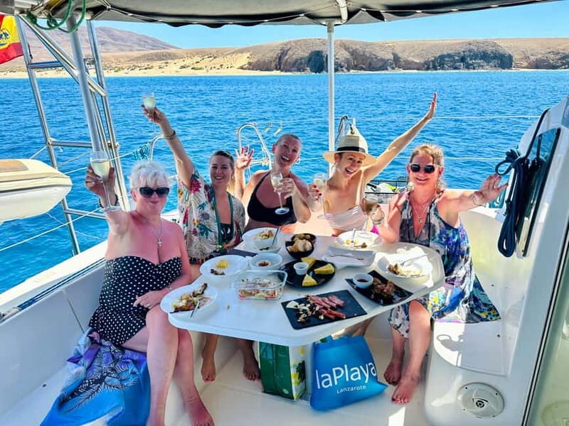 Luxury 4 hour Private Catamaran to Papagayo Beaches - Key Points