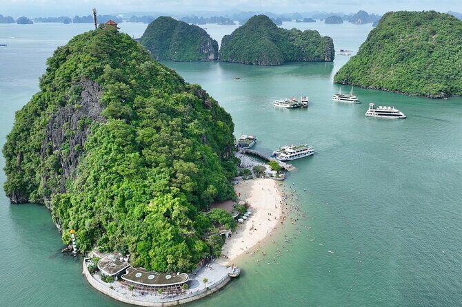 Luxury 7-Hour Halong Bay Cruise from Hanoi with Limousine & Lunch - The Value of This Experience