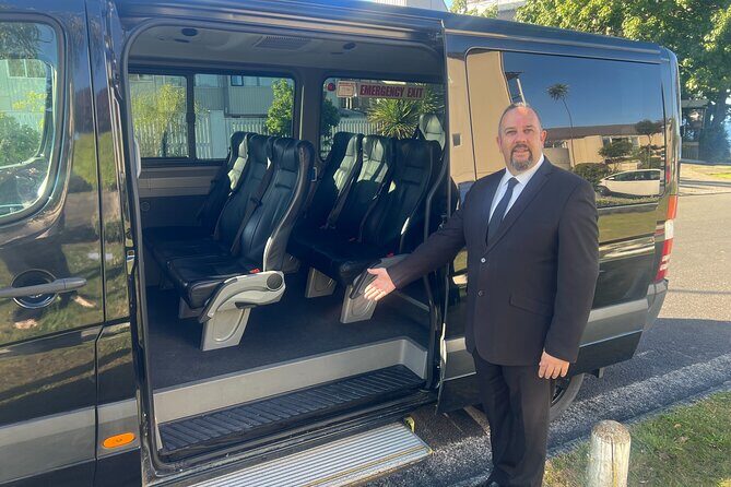 Luxury Auckland Private Tour New Fully Electric Black Mercedes - The Vehicle: A Fully Electric Black Mercedes