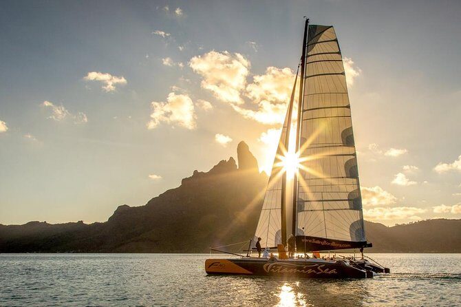 LUXURY Catamaran Bora Bora : The Sunset Escape - Key Points