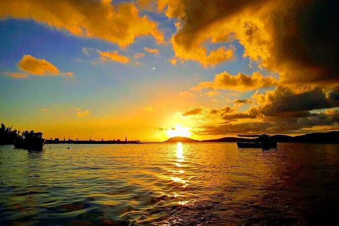 Luxury Catamaran Champagne Sunset Cruise - FAQ