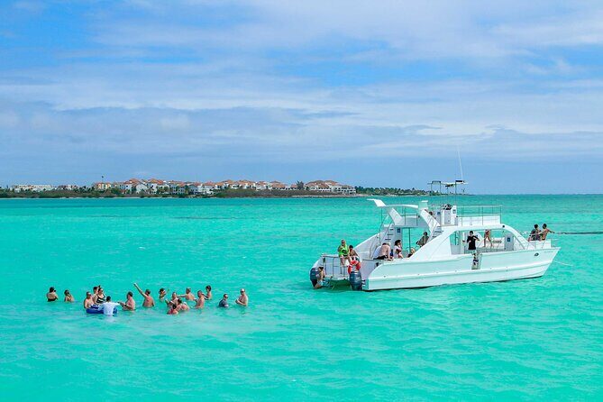Luxury Catamaran Cruise: Snorkel, Beach Club, Cenote & Open Bar - Analyzing the Value