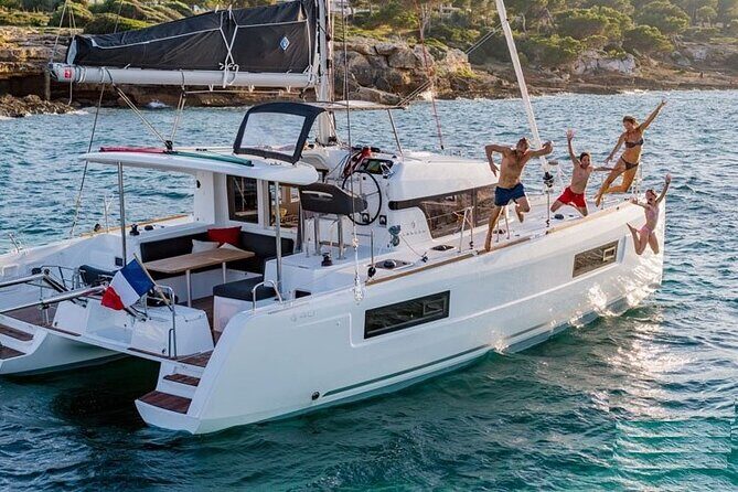 Luxury Catamaran in the Maddalena Archipelago from PALAU - Frequently Asked Questions