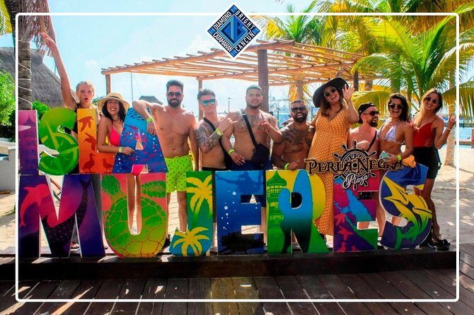 Luxury Catamaran tour to isla mujeres with transportation from Tulum - FAQ