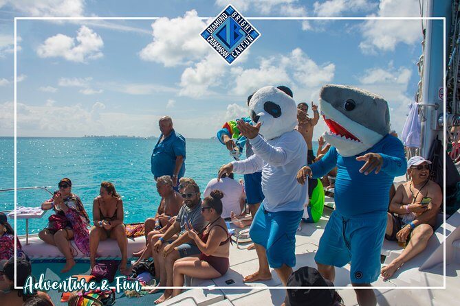 Luxury Catamaran tour to isla mujeres with transportation from Tulum - How the Experience Balances Out