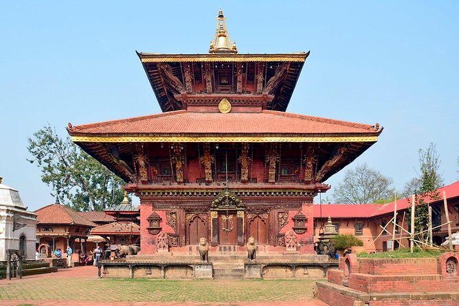 Luxury Changu Nagarkot Hike with Overnight Stay & Bhaktapur Tour - Accommodation and Meals
