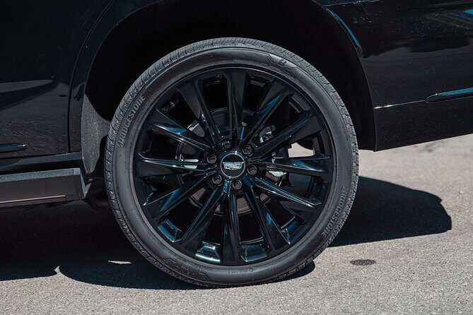 Luxury Chauffeur Service in Toronto - Who Should Consider This Experience?