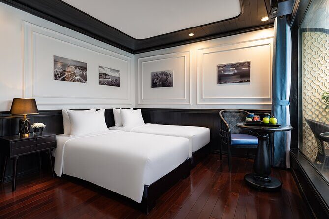 Luxury Cruise : The Unique Way Explore Halong & Lan Ha Bay (2D1N) - Day 2: Sunrise and Last Explorations