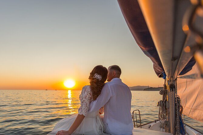 Luxury Diamond Head Sunset Sail - The Sum Up