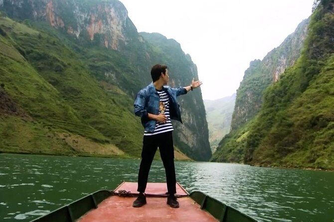 Luxury Ha Giang 3 days from Hanoi - Day 2: Exploring Dong Van and the Karst Plateau