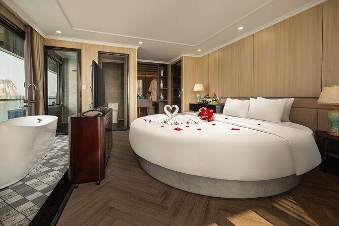 Luxury Ha Long and Lan Ha Bay 2D1N Cruise Doria 5 Star from Hanoi - Are There Any Drawbacks?