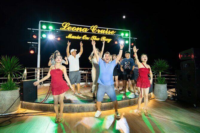 Luxury Halong Bay Day Tour from Hanoi Buffet, Jacuzzi & Views - How the Day Unfolds: A Detailed Itinerary Breakdown