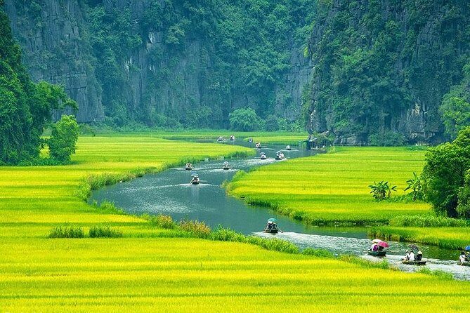 Luxury Hoa Lu - Tam Coc 1 Day Tour From Hanoi - By Limousine & Small Group - An In-Depth Look at the Hoa Lu - Tam Coc Tour