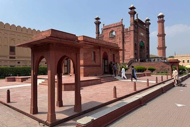 Luxury Lahore Full Day Gateway - A Detailed Look at the Lahore Full Day Gateway Tour