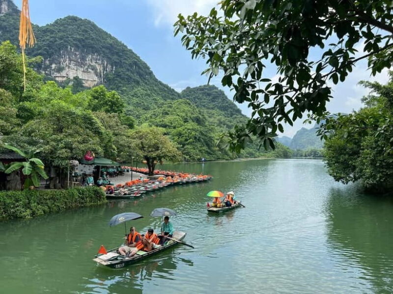 Luxury Limousine Tour: Hoa Lu, Trang An/Tam Coc & Mua Cave - A Complete Breakdown of the Tour Experience