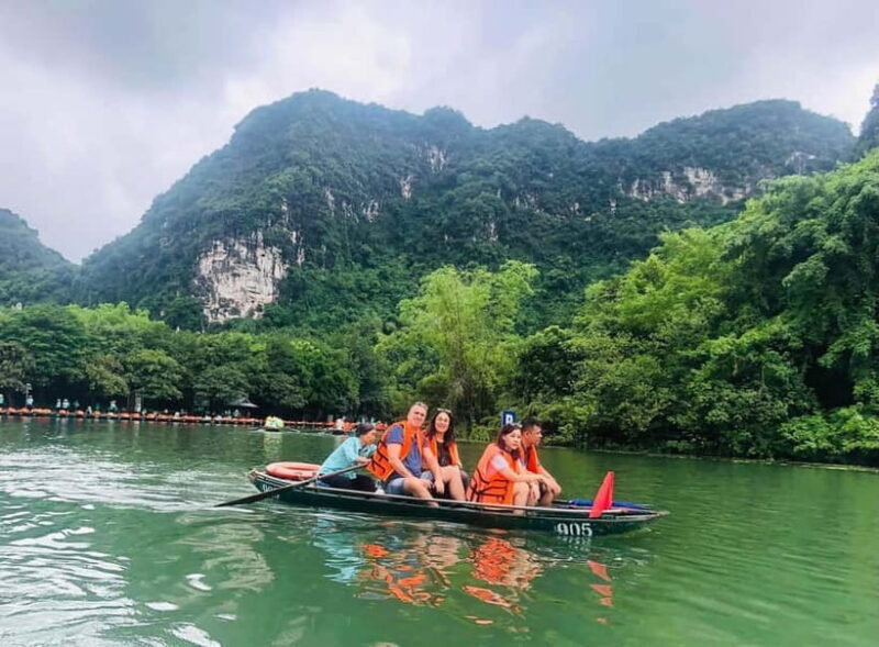 Luxury Limousine Tour: Hoa Lu, Trang An/Tam Coc & Mua Cave - FAQ