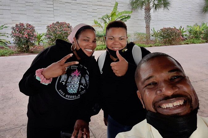 Luxury MKT Town Car Private Roundtrip Transfer - Authentic Perspectives & Real Experiences