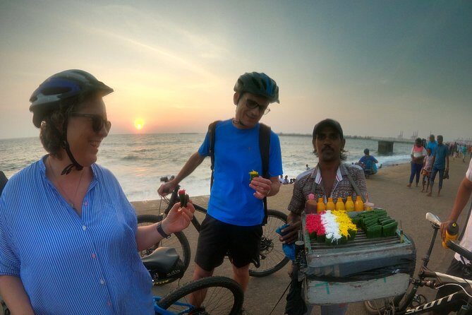 Luxury Night Cycle Tour of Colombo - FAQ