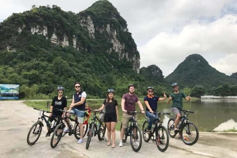 Luxury Ninh Binh Day Tour: Tam Coc, Mua Cave & Bich Dong - Climbing to New Heights: Mua Cave