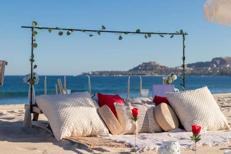 Luxury oceanfront picnic in Los Cabos - Key Points