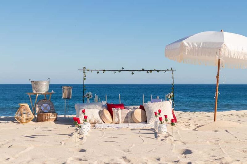 Luxury oceanfront picnic in Los Cabos - An In-Depth Look at the Luxury Oceanfront Picnic Experience
