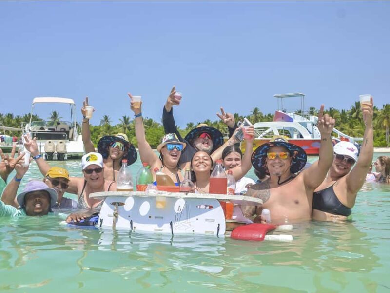 Luxury on the Water: Exclusive Catamaran Tours in Punta Cana - Key Points