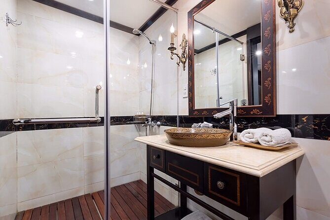 Luxury Overnight Cruise to Ha Long Bay 2 Days 1 Night From Hanoi - Authenticity and Overall Value