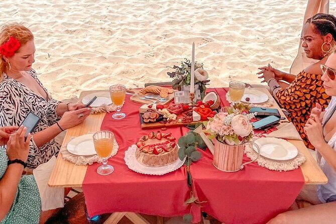Luxury picnic on the beach - Itinerary Breakdown