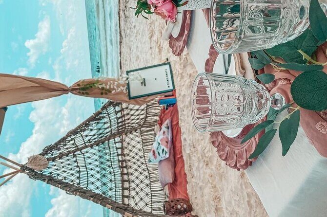 Luxury picnic on the beach - Authentic Voices from the Reviews