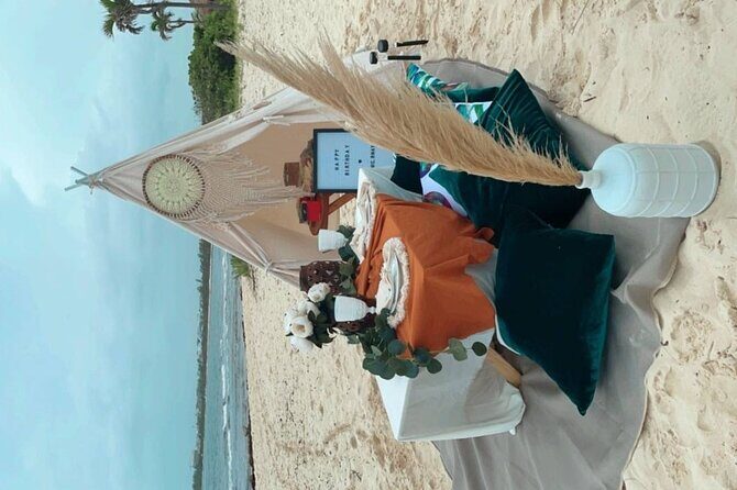 Luxury picnic on the beach - The Sum Up
