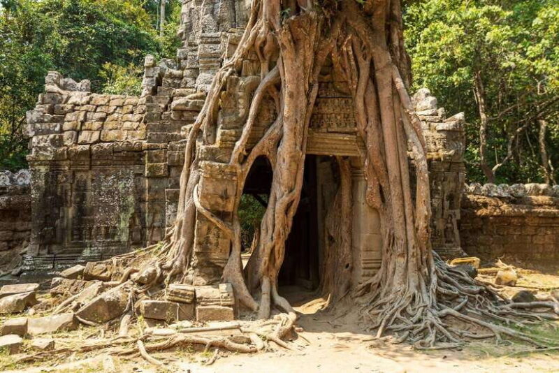 Luxury Private 2-Day Angkor Wat with English or German Guide - Day 1: Classic Highlights & Sunset