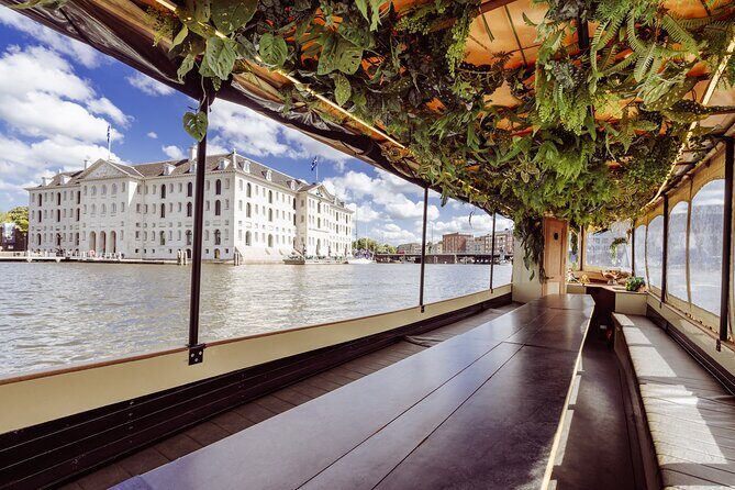 Luxury private boat Tour - The Price and How it Reflects Value