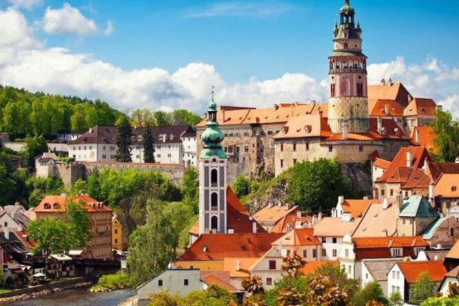 Luxury Private Day trip from Prague to Cesky Krumlov via Hluboka Castle - Exploring Hluboka Castle and Its Grounds