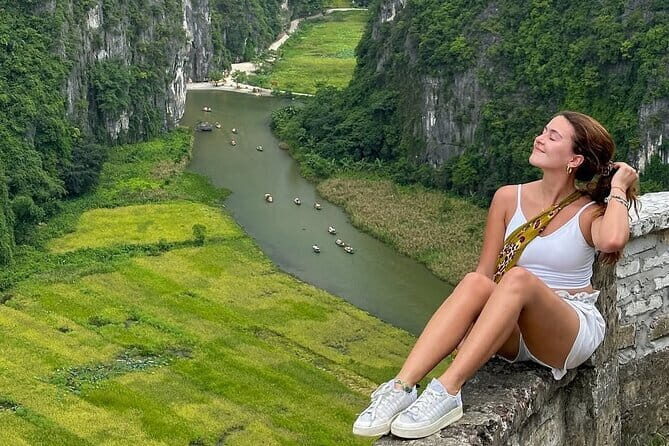 Luxury Private Ninh Binh Day Trip: Trang An, Bich Dong, Mua Caves - Exploring Tam Coc: Cycling and Rice Fields