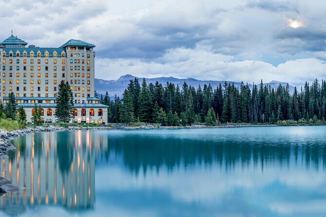 Luxury Private tour to Moraine and Lake Louise from canmore/Banff - A Luxurious Day Exploring Moraine Lake and Lake Louise: The Private Tour Experience