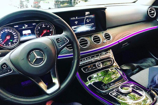 Luxury Private Transfer from Orio Al Serio Airport to Milan Center - The Drive to Milan
