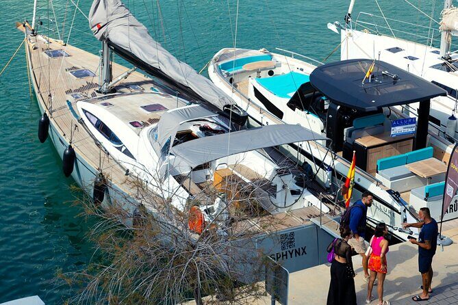 Luxury Private Yacht Sailing Tours in Barcelona - Key Points