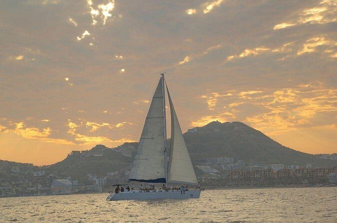 Luxury sailboat tour at sunset in Los Cabos - Who Should Consider This Tour?