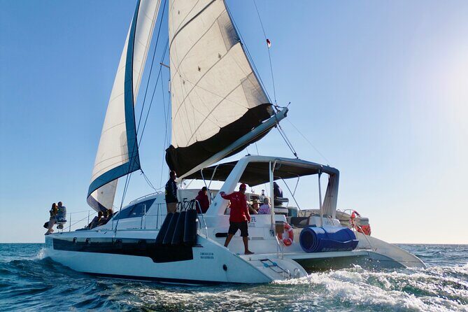 Luxury Sailing catamaran charter in Cabo San Lucas all inclusive - Logistics and Practical Details