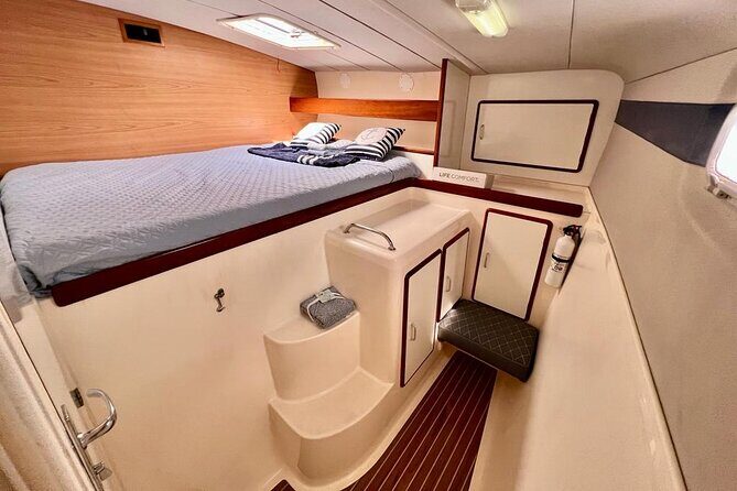 Luxury Sailing catamaran charter in Cabo San Lucas all inclusive - The Sum Up