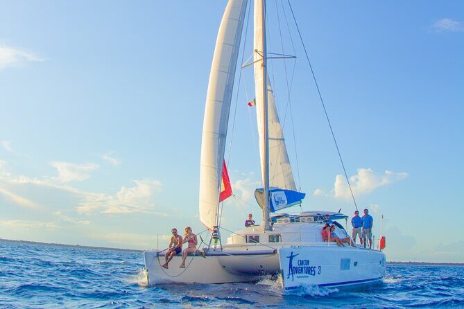 Luxury Sailing Experience to Isla Mujeres with Lunch & Open Bar - Key Points
